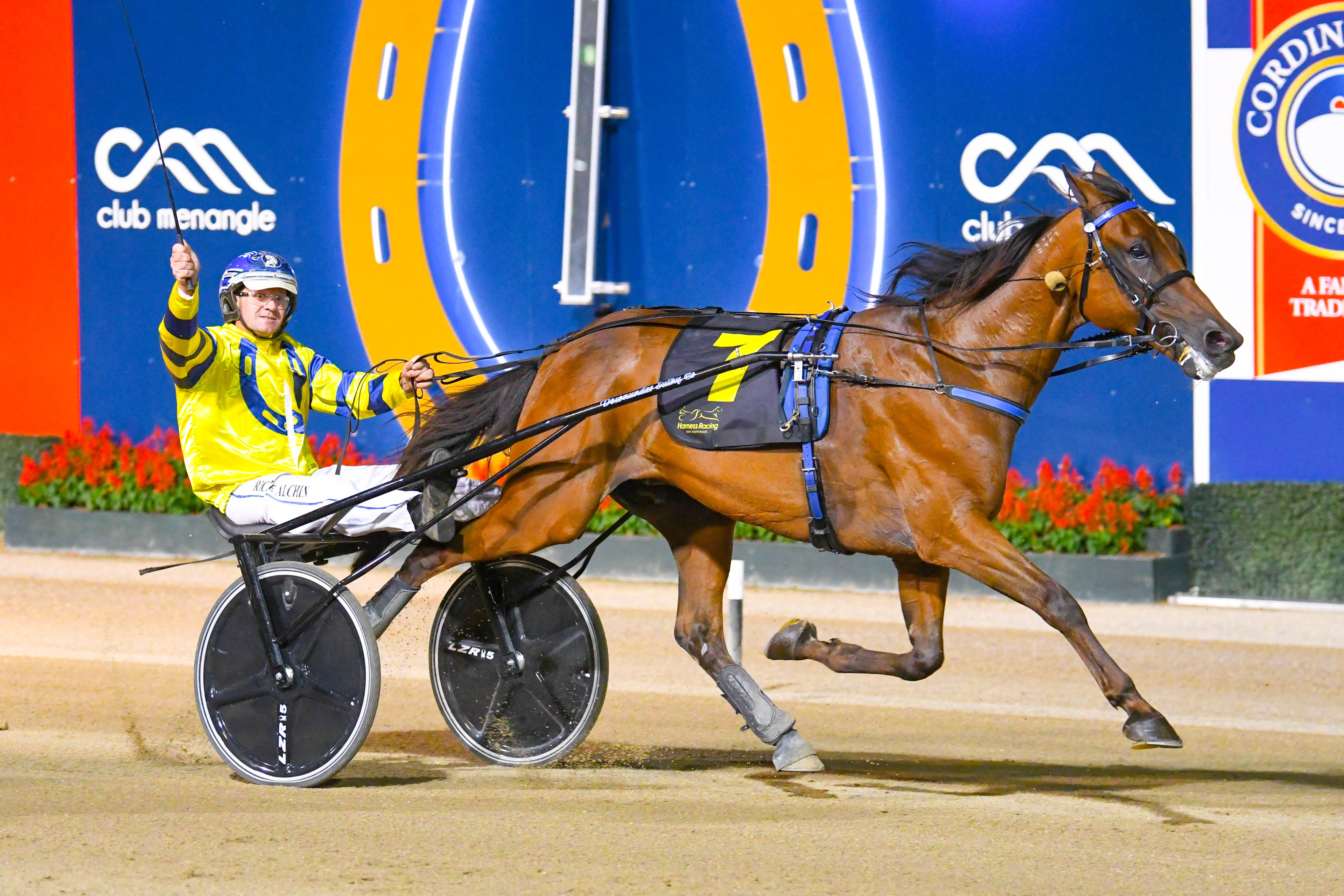 Tough moment turns into Partytime for Alchin